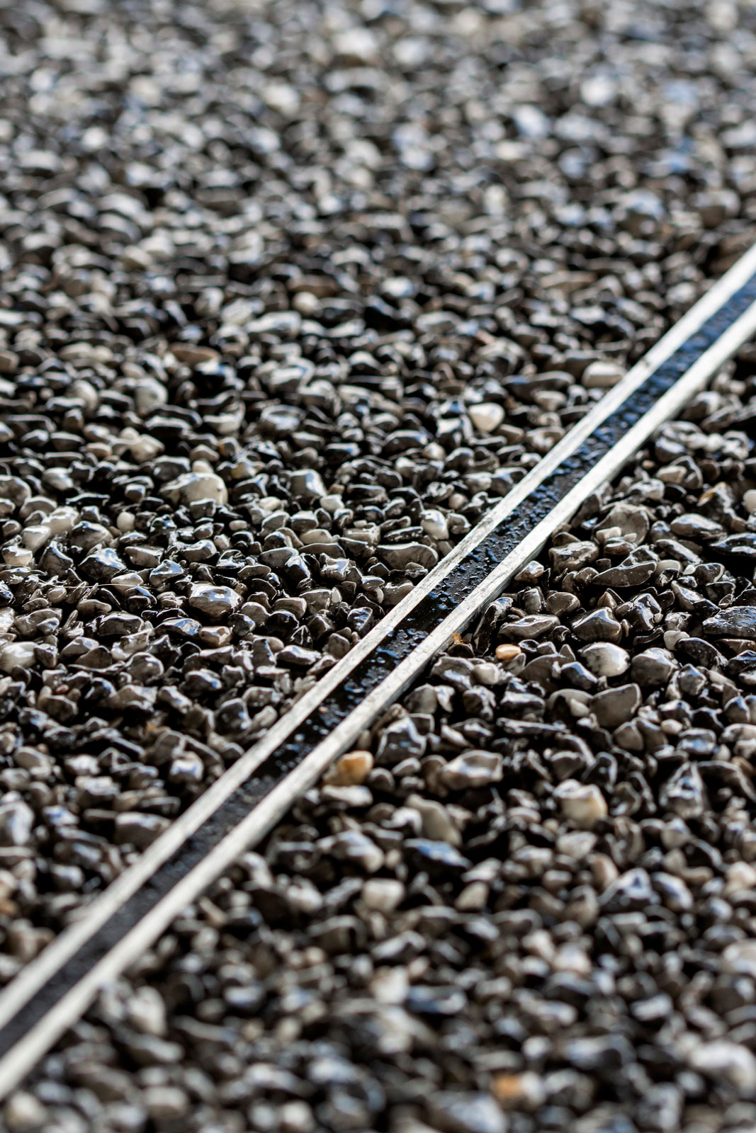 Stone carpet in retail shop in entrance area - Viacor